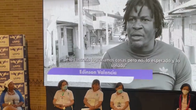 Cueste lo que cueste, mujeres buscadoras piden regreso de dos profesores