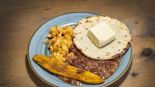 Arepa paisa: recetas fáciles para preparar arepa paisa con toppings