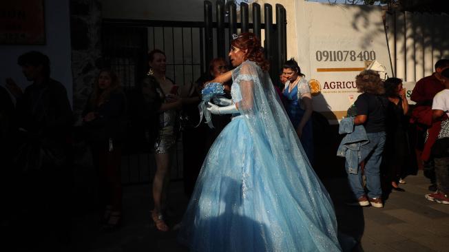 'Abuelas' trans mexicanas celebran la fiesta de quince años que no ...