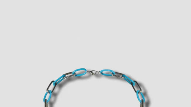 Bizarrap lanza su propia marca de ropa junto a Bershka, prendas ...