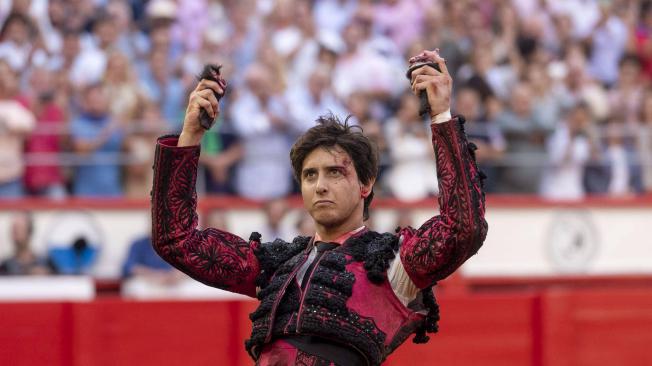 Torero Andrés Roca Rey: fotos y video de cornada casi mortal en plaza ...