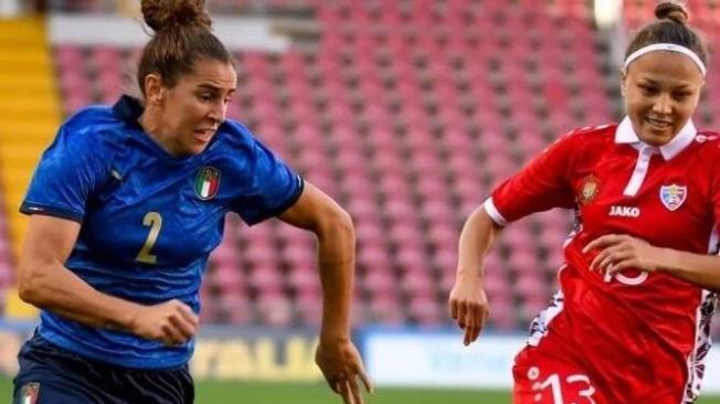 Muere la futbolista Violeta Mitul a los 26 años al caer por un acantilado