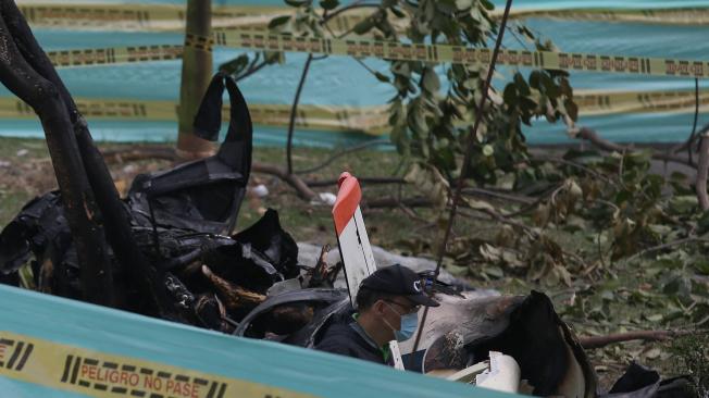 Las imágenes que dejó el accidente de un avión de la Fuerza Pública en Cali