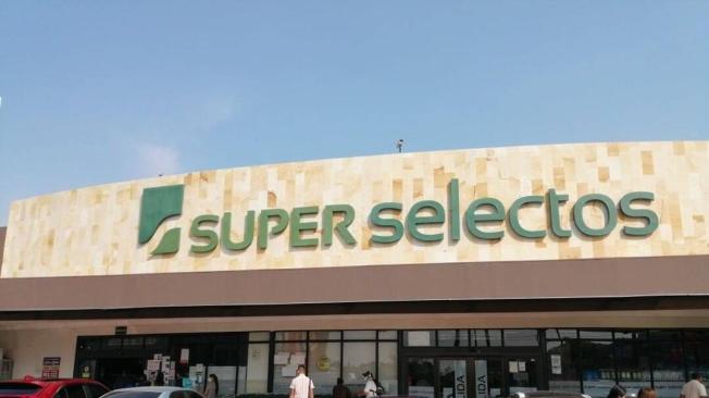 ¿Quién es el Grupo Calleja, el nuevo dueño de Almacenes Éxito?