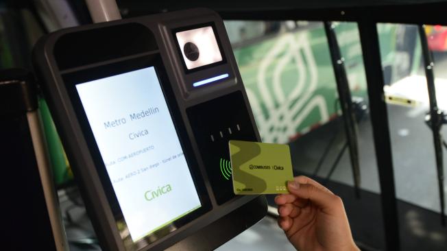 Medellín: así puede pagar con la tarjeta Cívica el bus hasta el ...