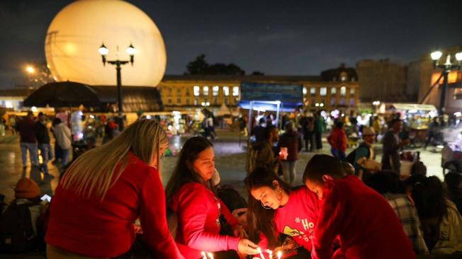 Noche de las Velitas: imágenes de cómo se vivió en Colombia