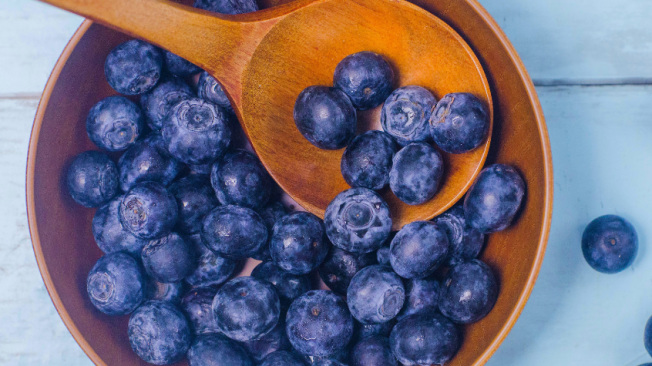 ¿Por qué vemos los arándanos azules? La ciencia lo explica y revela su ...