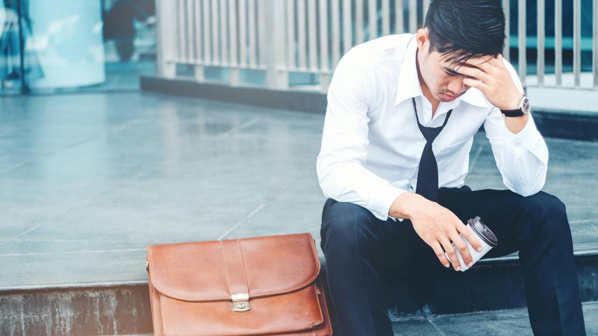 Empleado es despedido por enviar un GIF al chat laboral y ahora evalúa ...