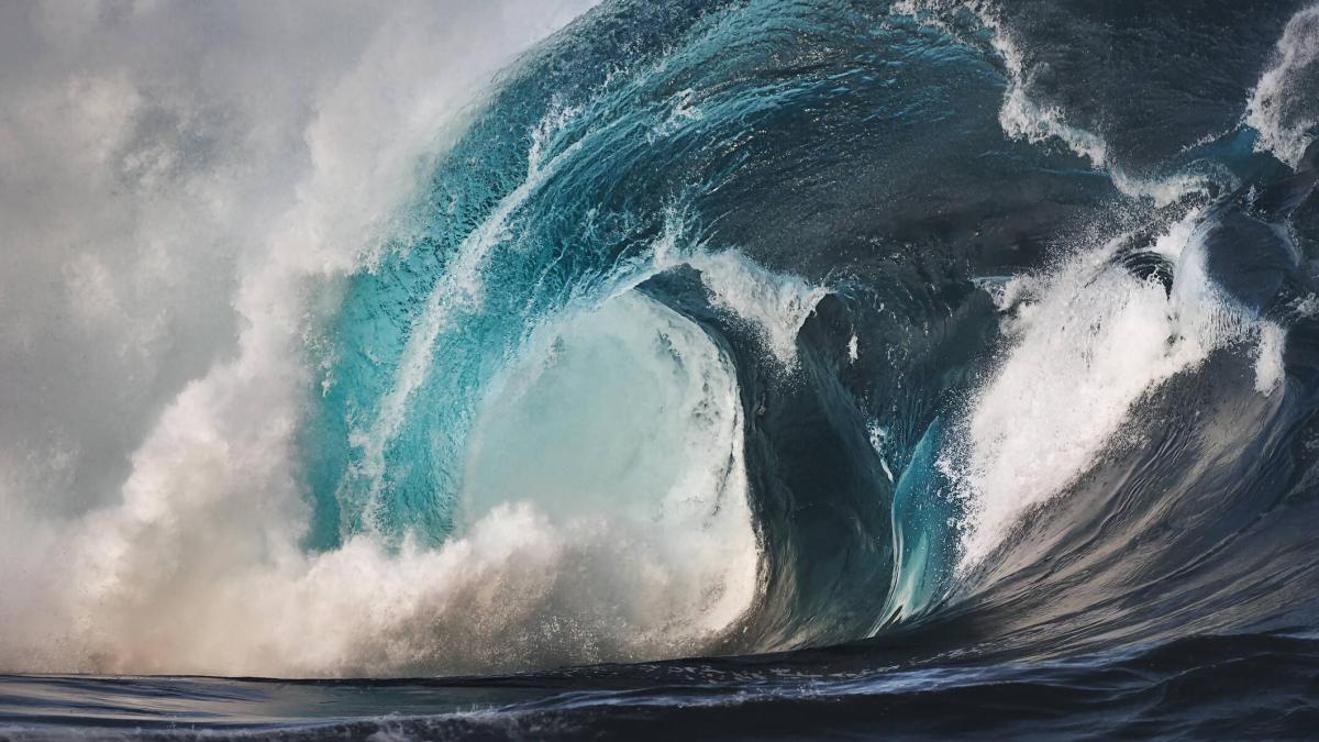 IA ayuda a resolver el misterio de las olas monstruo en los océanos