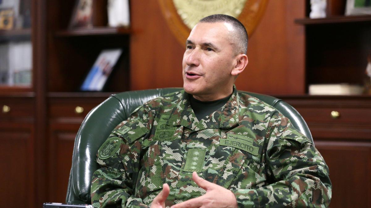 'El retiro del general Ospina (comandante del Ejército), no tiene nada ...