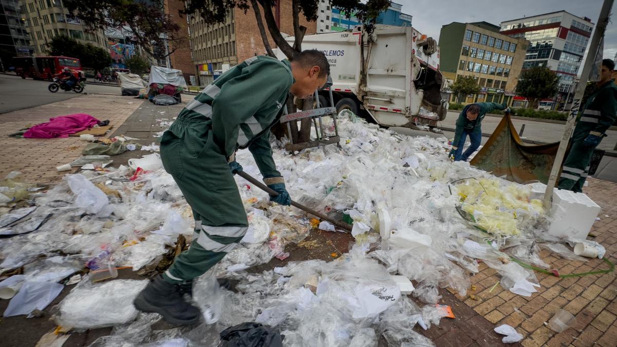 Bogotá continúa sucia y desordenada en las calles / Opinión