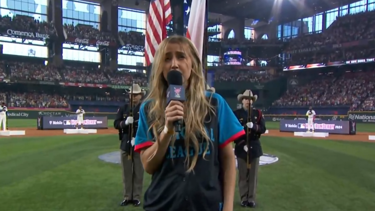 Ingrid Andress: así fue la polémica presentación del el himno de USA en ...