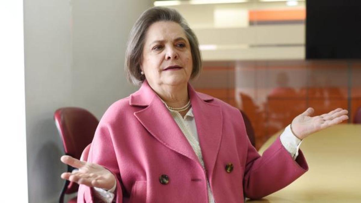 'Hacer un gobierno estrictamente de izquierda no fue lo que eligió el pueblo': Clara López