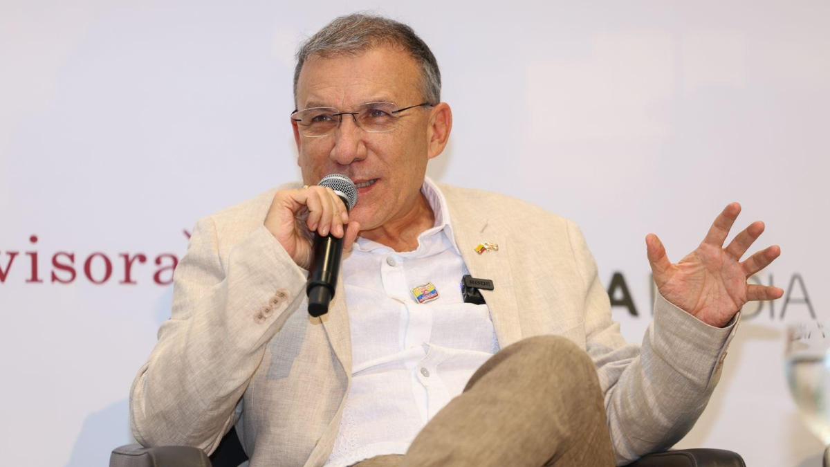 Roy Barreras salió en defensa de Laura Sarabia: 'Es común echarle la ...