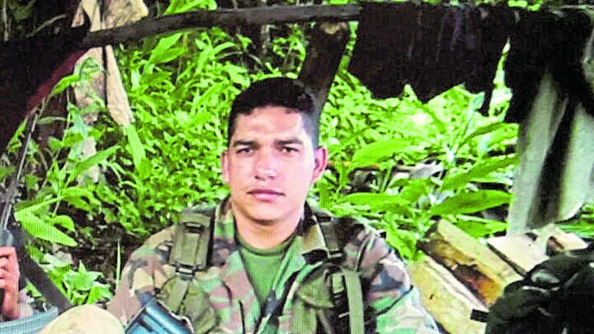 Historia del Sargento que murió infiltrado en guardia de narco Megateo