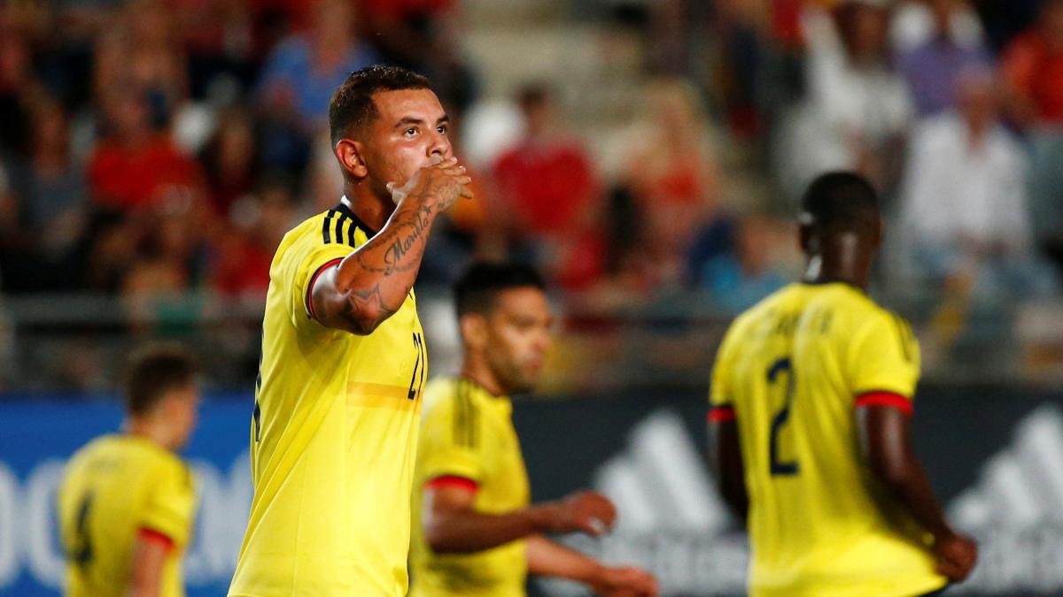 Video donde Edwin Cardona hace mueca en el partido con Corea del Sur