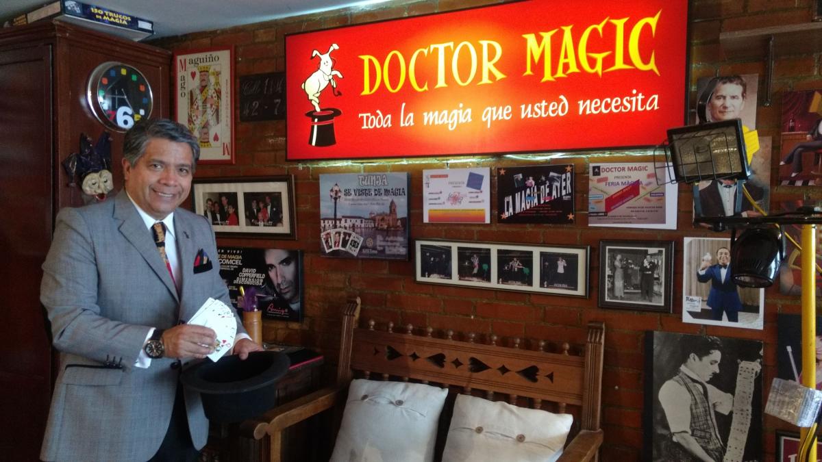 Doctor Magic el cirujano bogotano que es mago