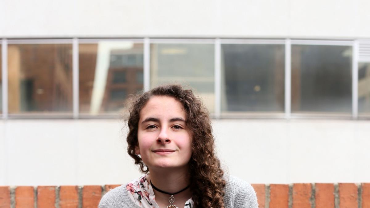 Elisa Estévez, ganadora del premio novela jóvenes talentos.