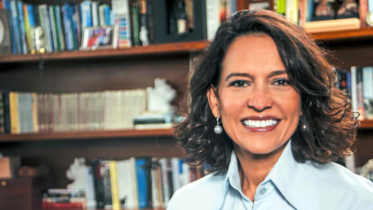 Entrevista de María Isabel Rueda a presidenta de Asomovil sobre la ...