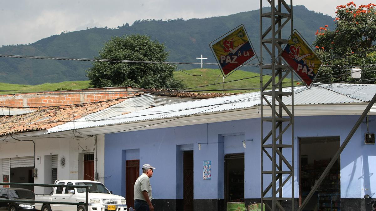 Temor en Corinto por ataque de hombres armados