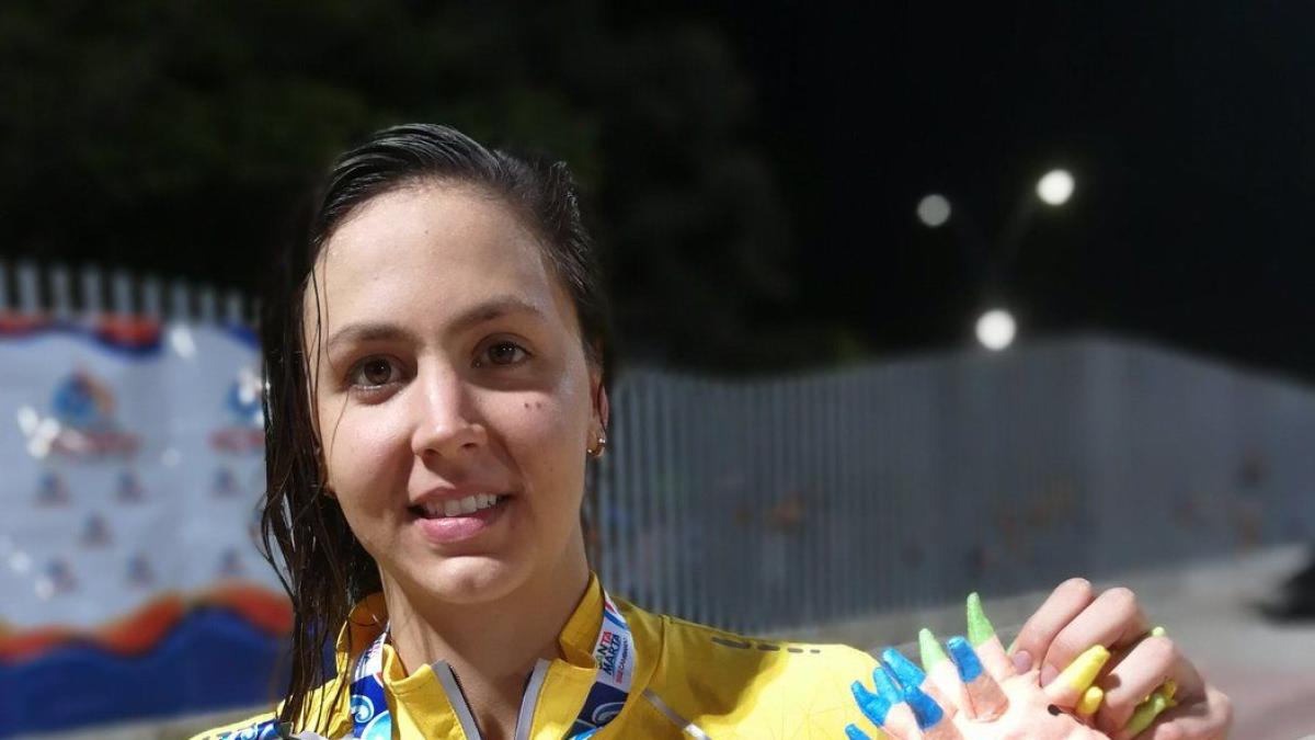 Isabella Arcila batió récord centroamericano en natación