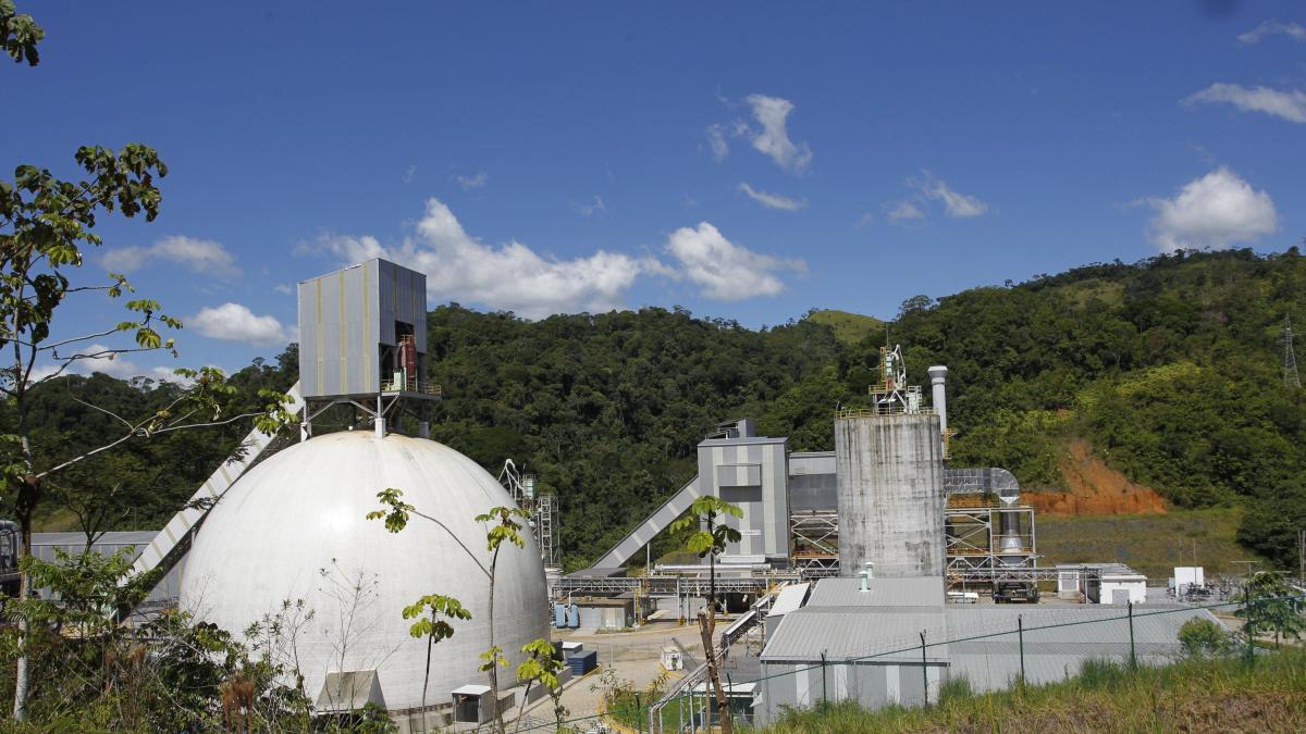 Poderoso exdirectivo de Cemex es llevado ante la Justicia