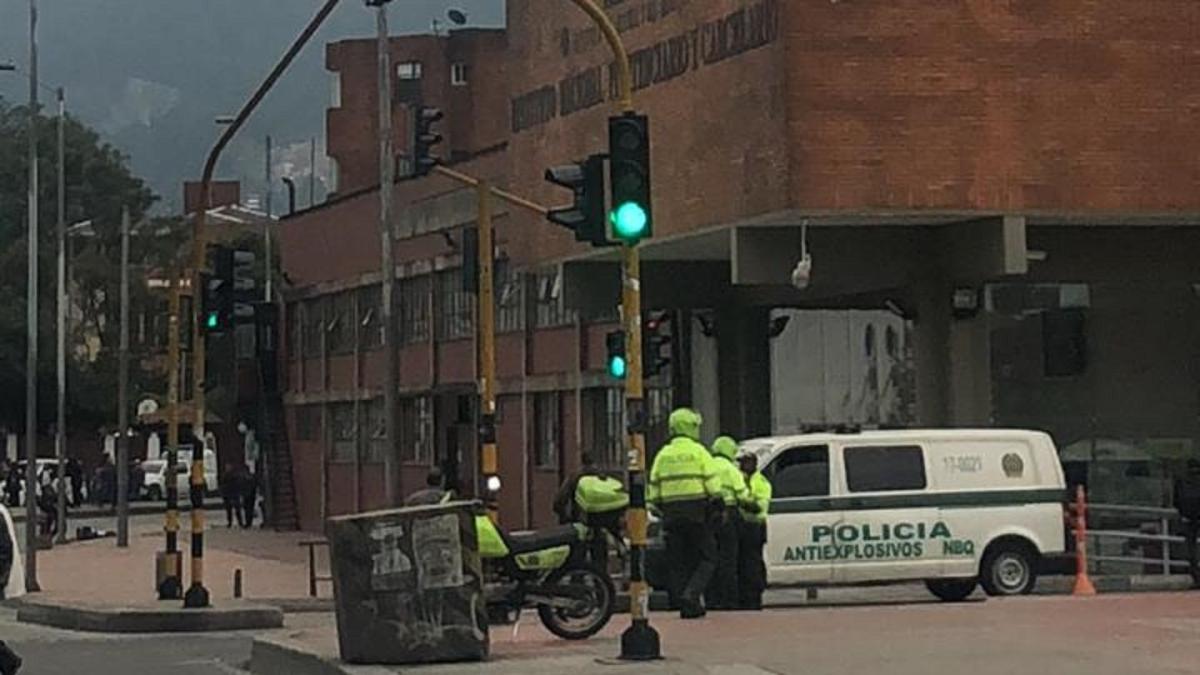 Evacúan edificio del Inpec por amenaza de explosivos