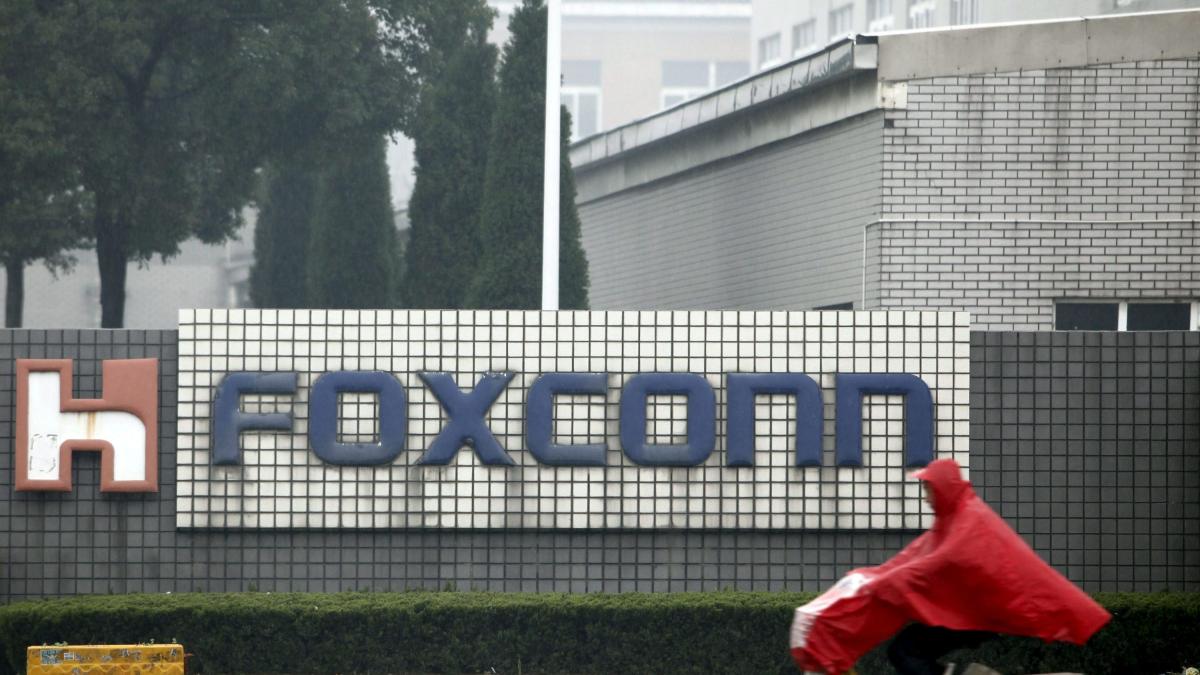 Foxconn deja en veremos el sueño de una megaplanta en Wisconsin