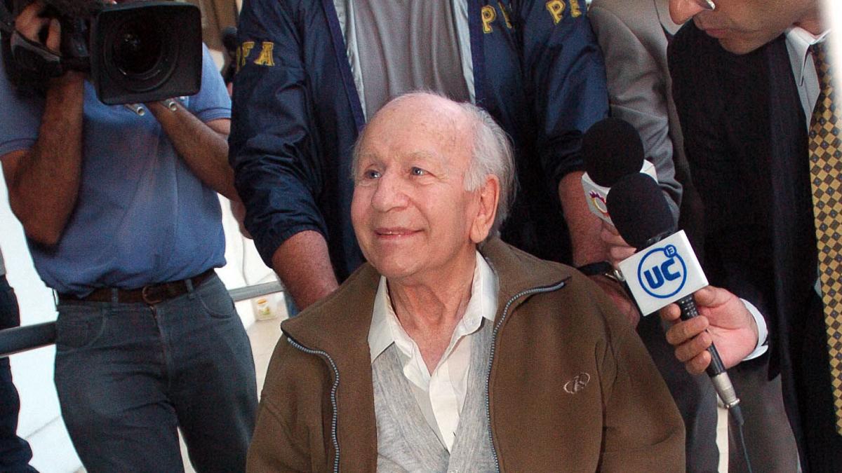 Quién era Paul Schäfer, el exmilitar nazi que creó una colonia de ...
