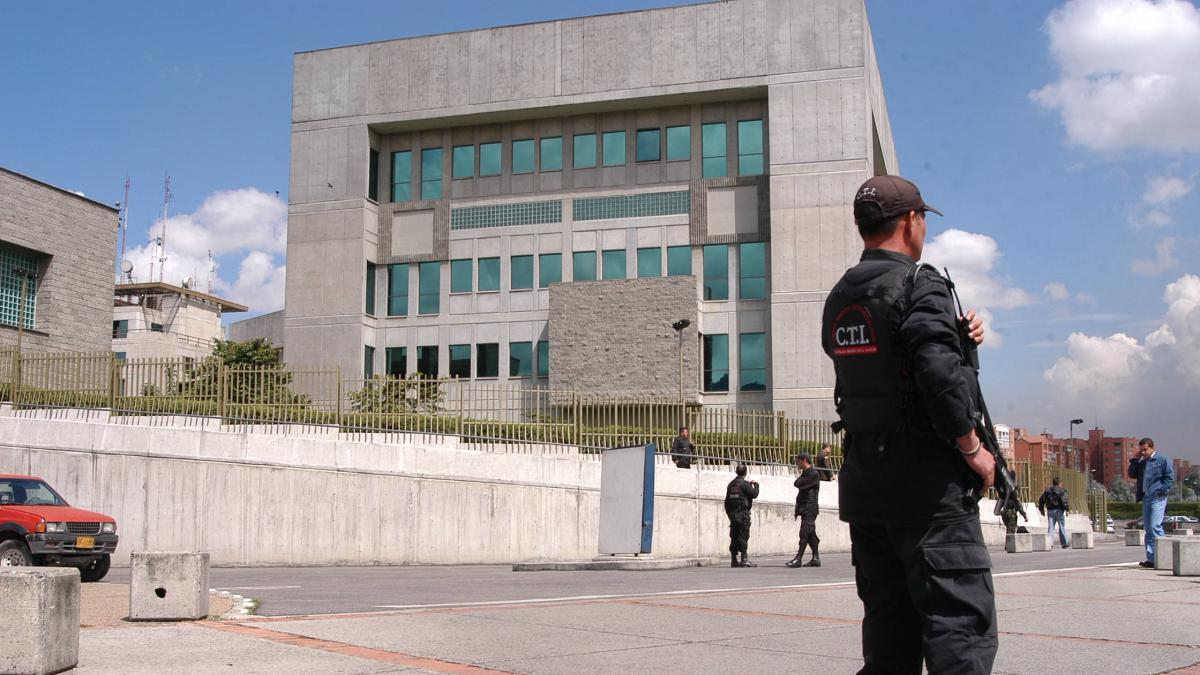 ¿Qué es un testaferro y a qué se expone?