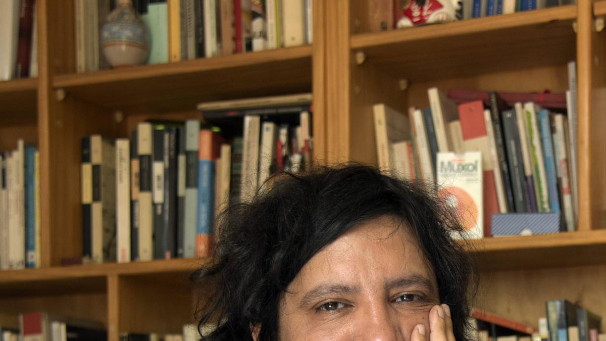 Reseña de 'Poeta chileno', nueva novela del escritor Alejandro Zambra
