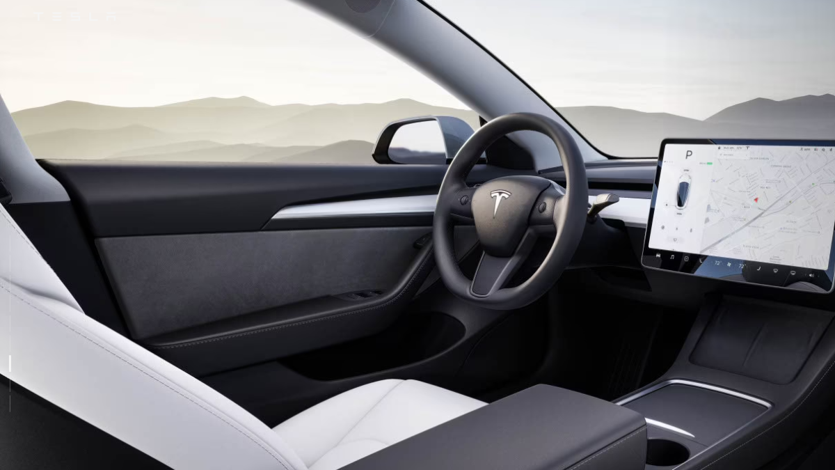 En los carros, los botones serían más seguros que las pantallas táctiles