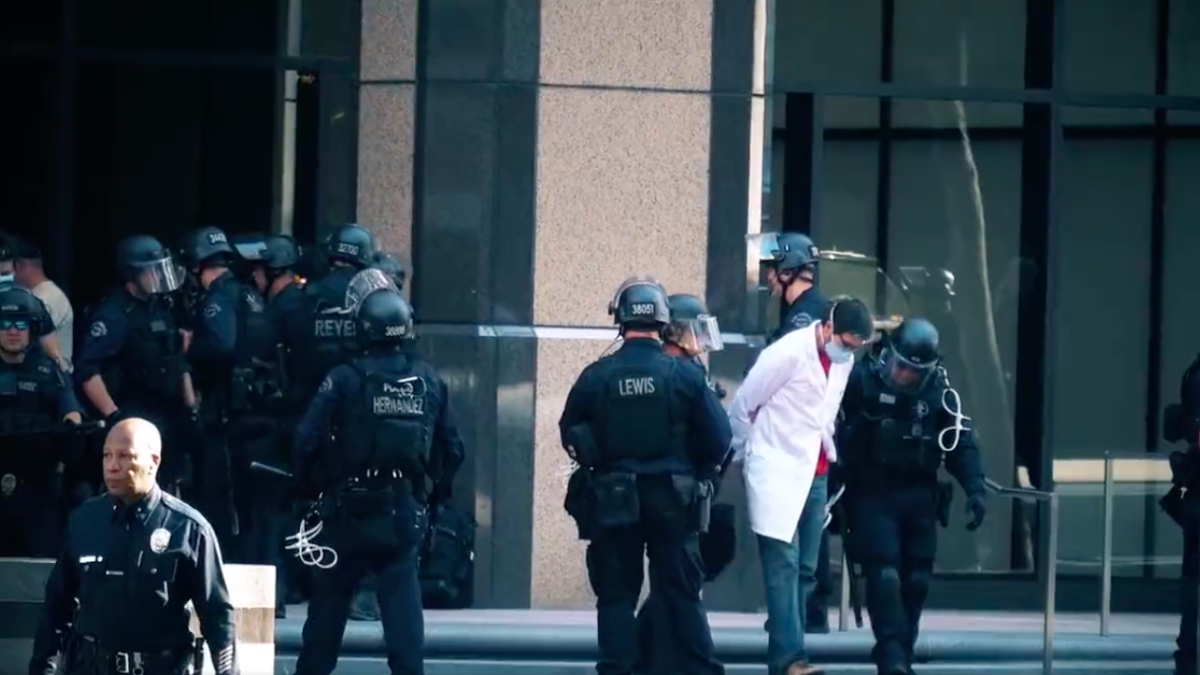 Científico de la Nasa, arrestado por protestar contra el cambio climático