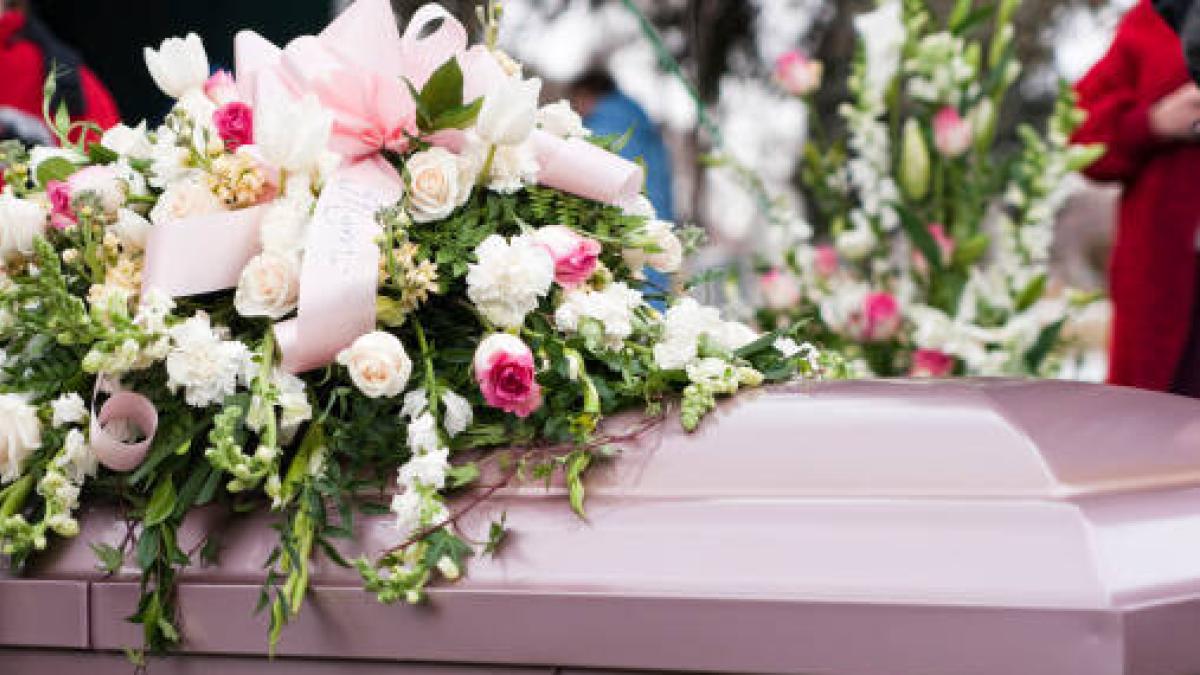 Empresa ofrece sanación a personas que se dejen sepultar vivas
