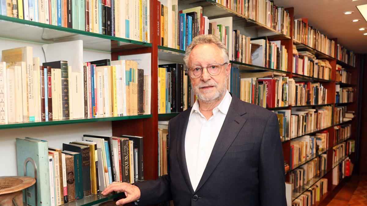 Azriel Bibliowicz habla de su nueva novela 'Del agua al desierto'
