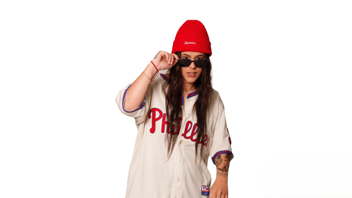 Eladio Carrión: ella es Nath, la nueva artista urbana que abrirá concierto