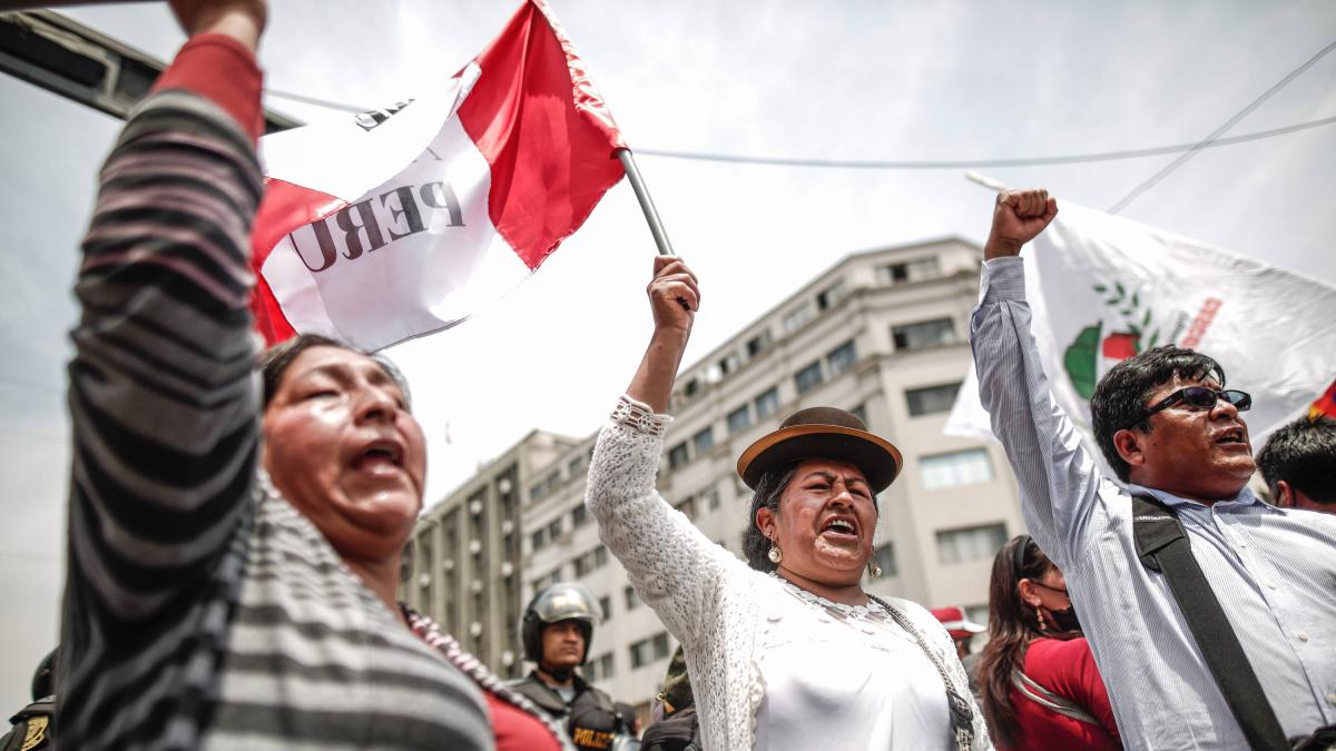 Perú: crisis políticas del país desde 2000 hasta salida de Pedro Castillo