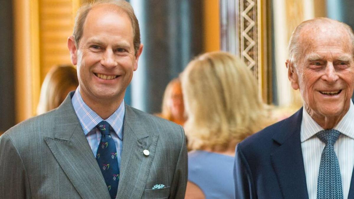 Rey Carlos III otorga al príncipe Eduardo el título de duque de Edimburgo