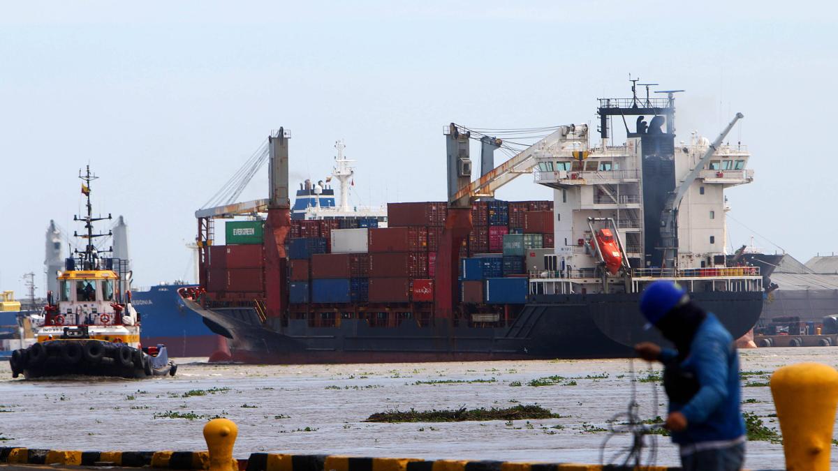 Puerto de Barranquilla: ingreso de buque con 10 metros de calado