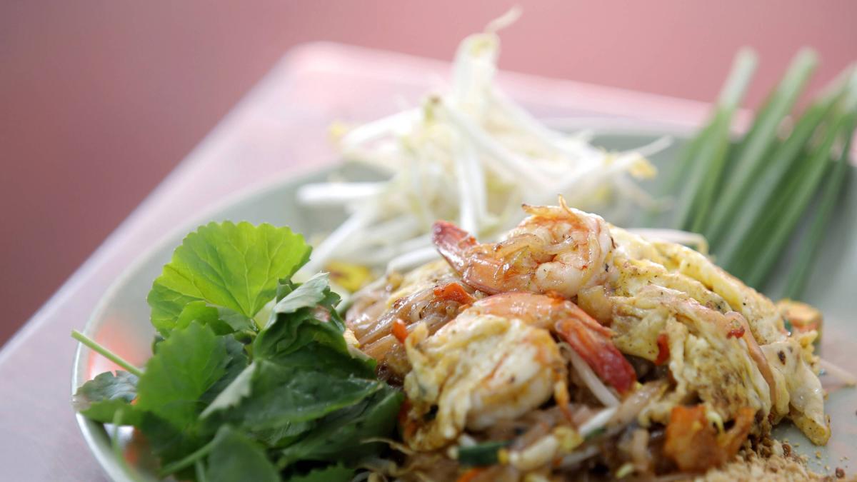 Pad Thai, la historia y el mito detrás del plato más famoso de Tailandia