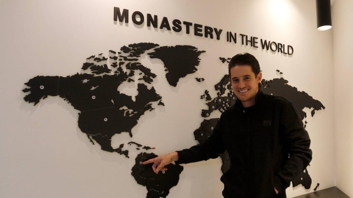 Monastery: la marca de lujo de paisas que vendió 45 mil millones