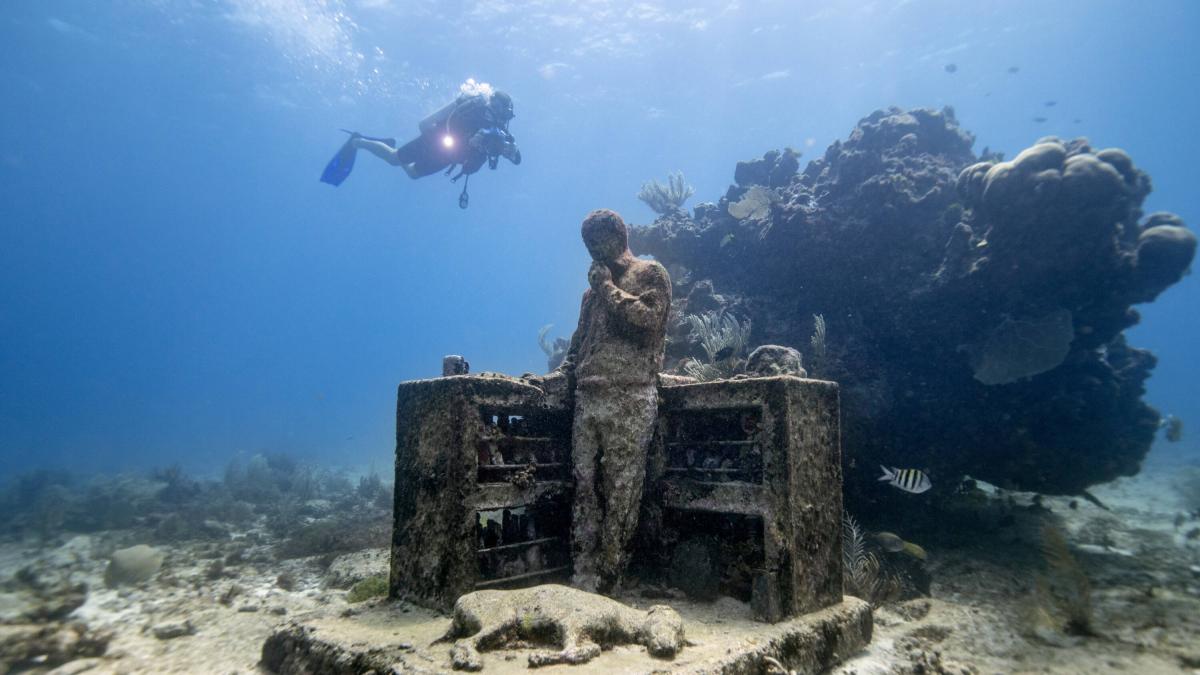 México: cómo visitar el Museo Subacuático de Arte en Quintana Roo