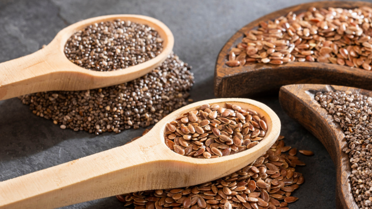 Los beneficios de consumir chía y linaza seguido: así puede prepararla ...