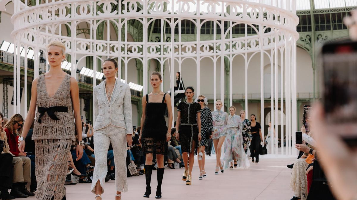 Nueva era de directores creativos al frente de las grandes casas de moda