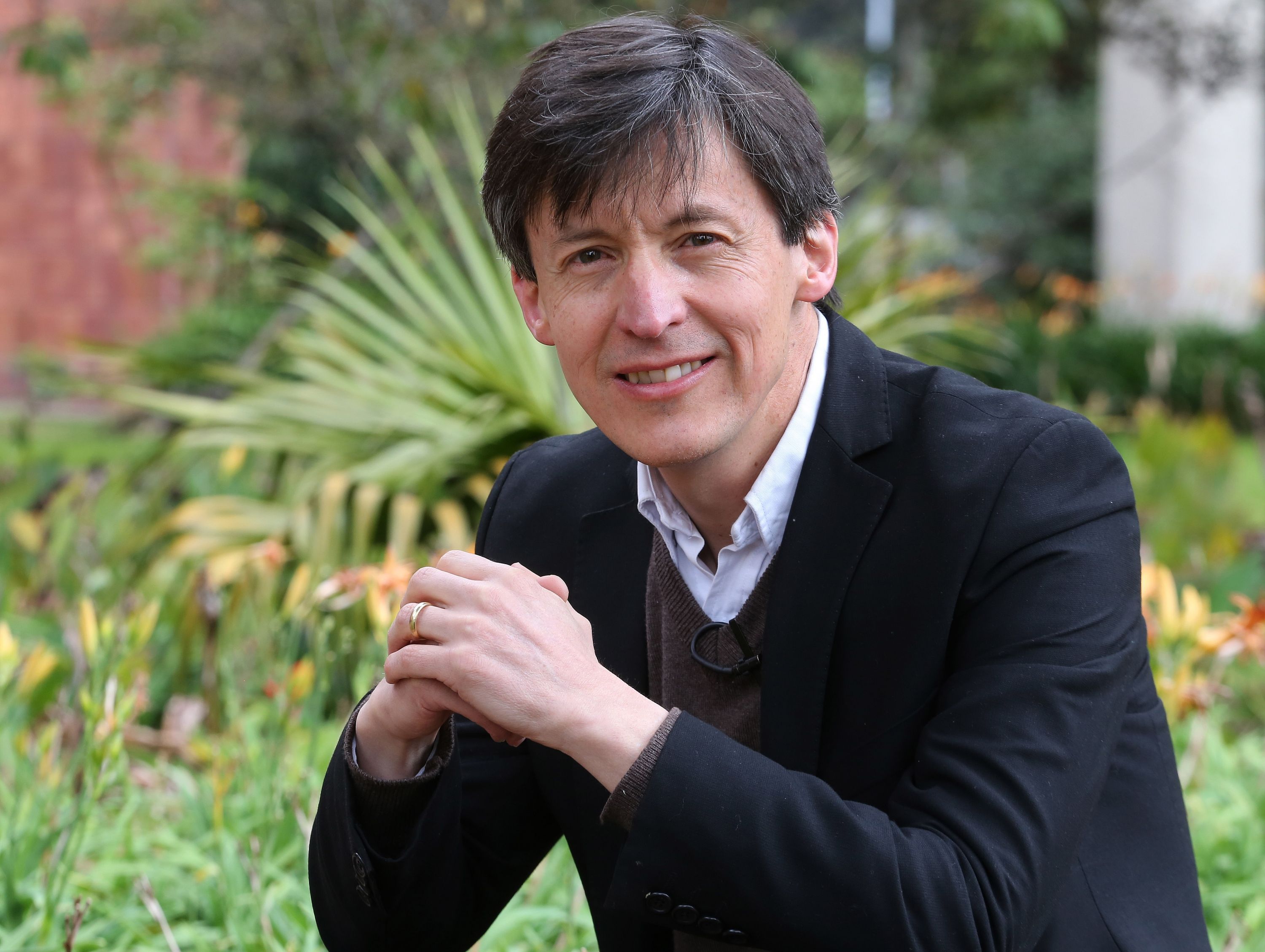 Fernando Escobar Borrero habla de sus libros juveniles Diario de un ...