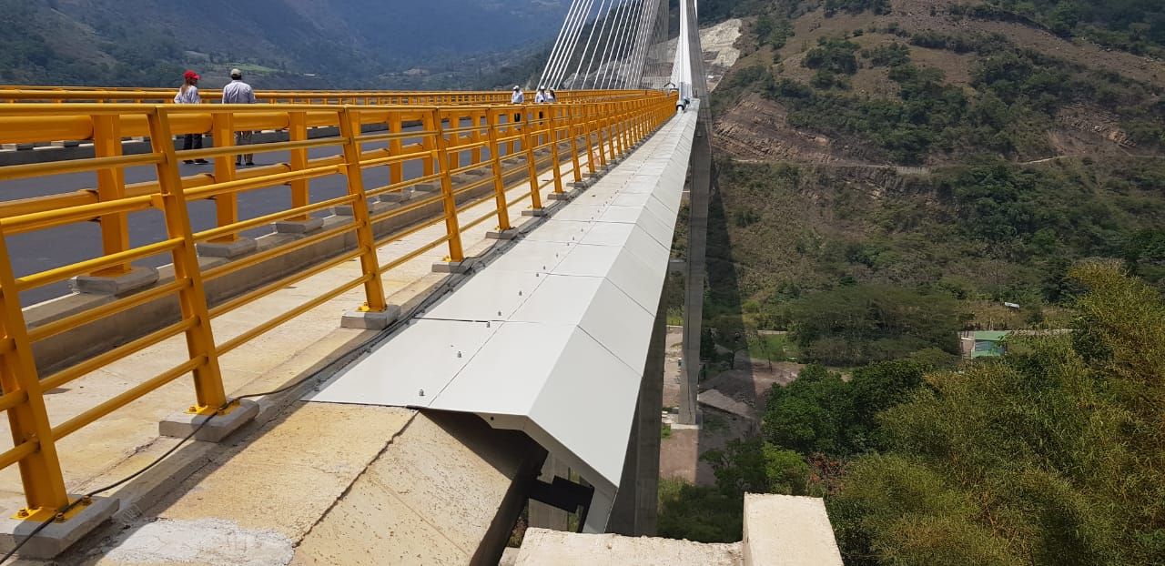 Puente Hisgaura, polémicas y daños en la construcción en Santander