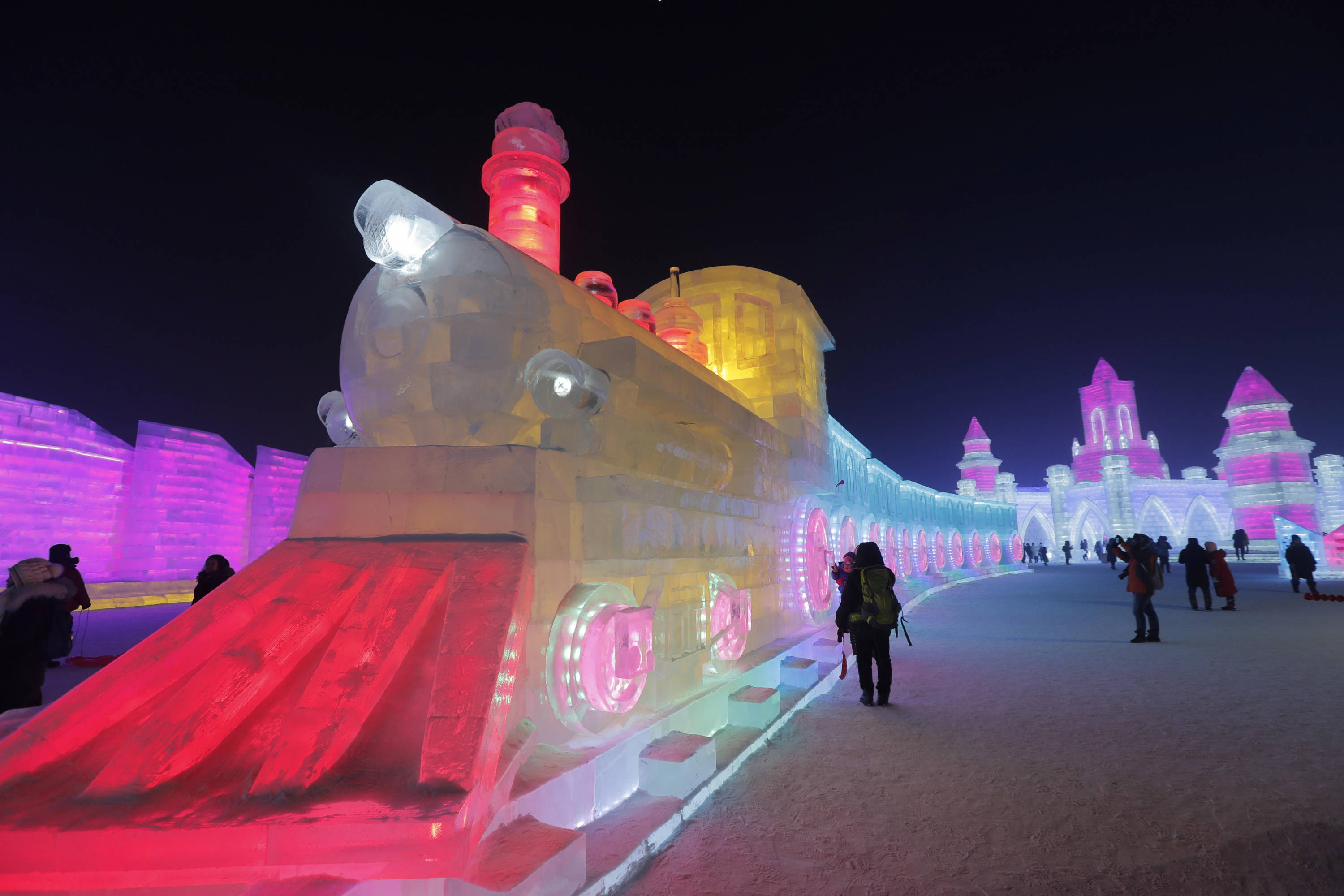 El festival de esculturas de hielo y nieve más grande del mundo: ¿dónde ...
