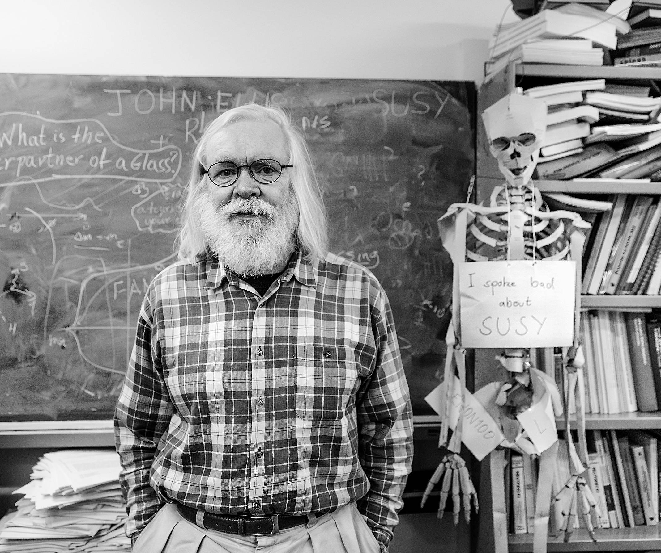 Entrevista con John Ellis, uno de los físicos teóricos más importantes ...