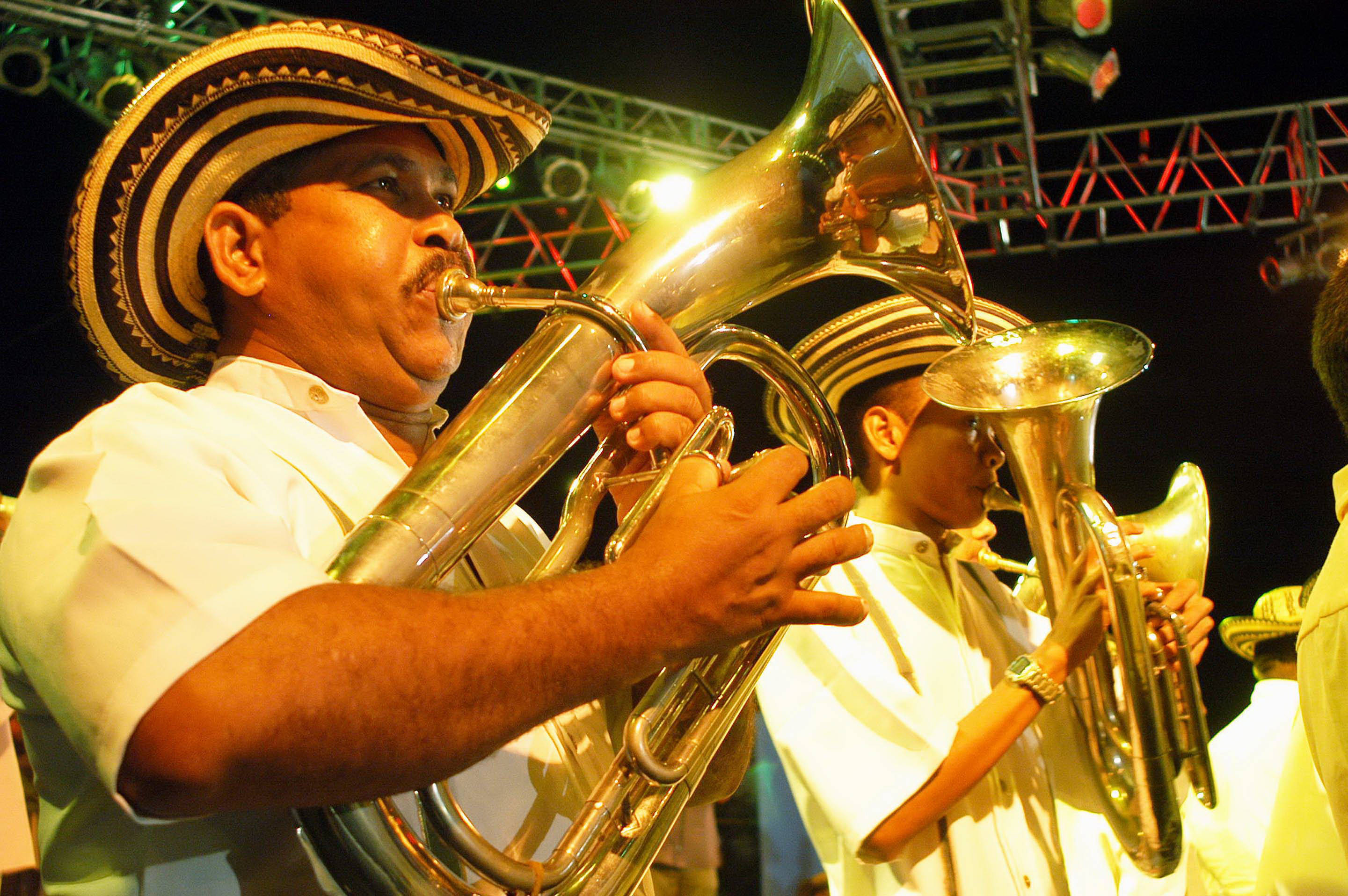 ¿De dónde viene la expresión 'dar papaya? Responde Juan Gossaín