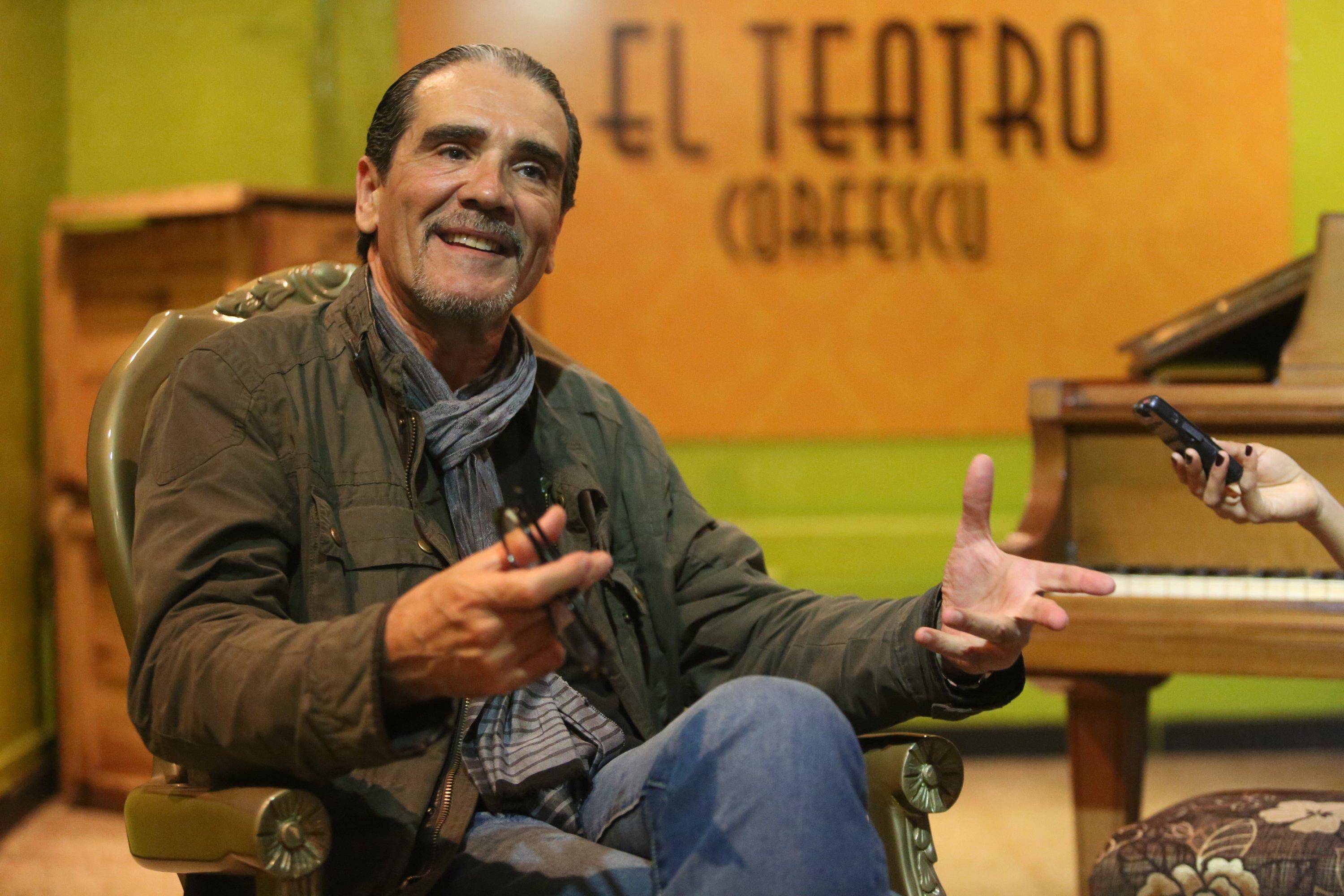 Manuel Navarro, actor, tablas, poesía